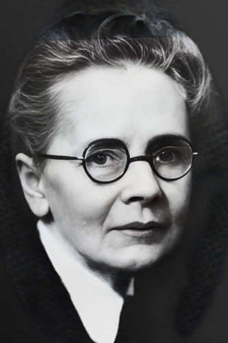 America’s First Succesful Female Architect – Squeem